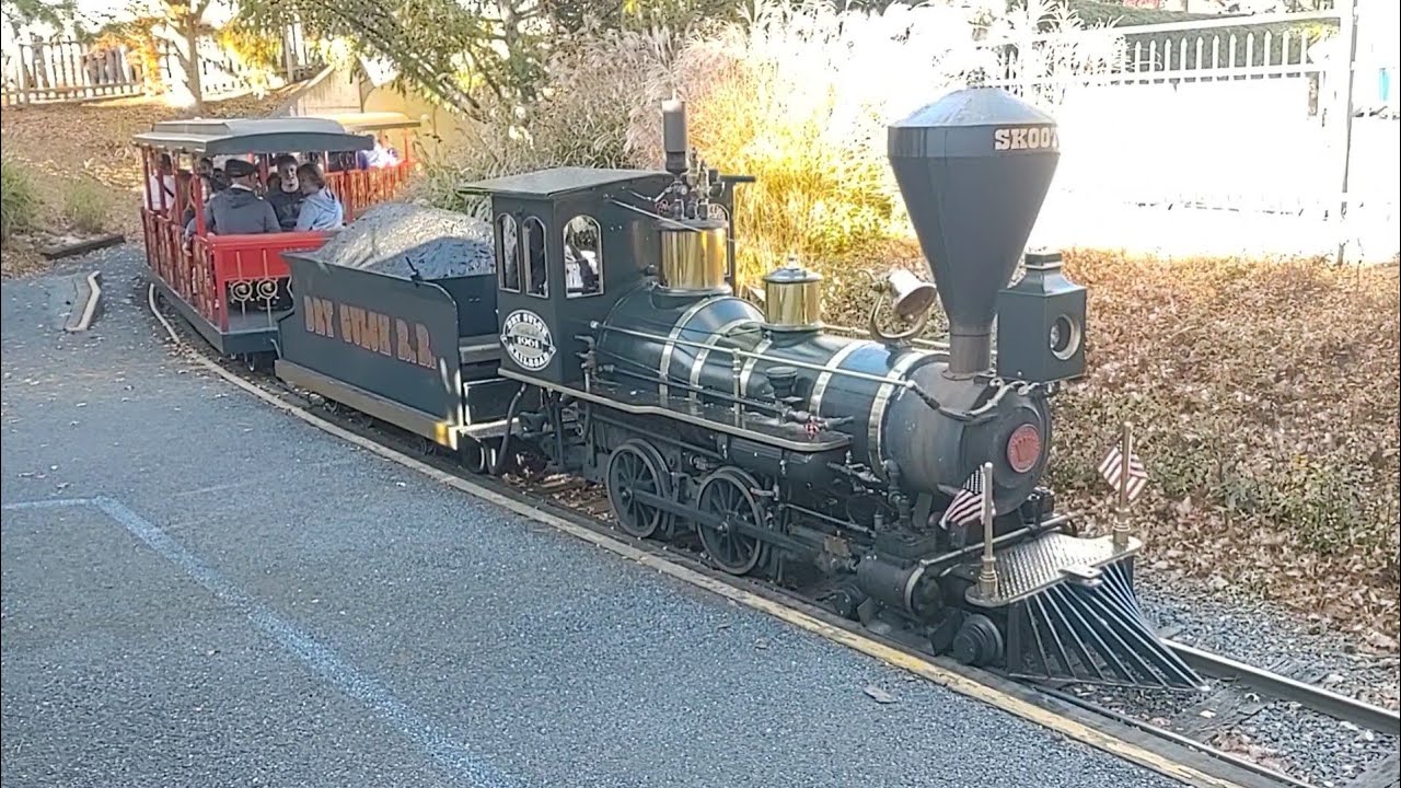 Dry Gulch Railroad at Hersheypark (Hershey, Pennsylvania) - YouTube