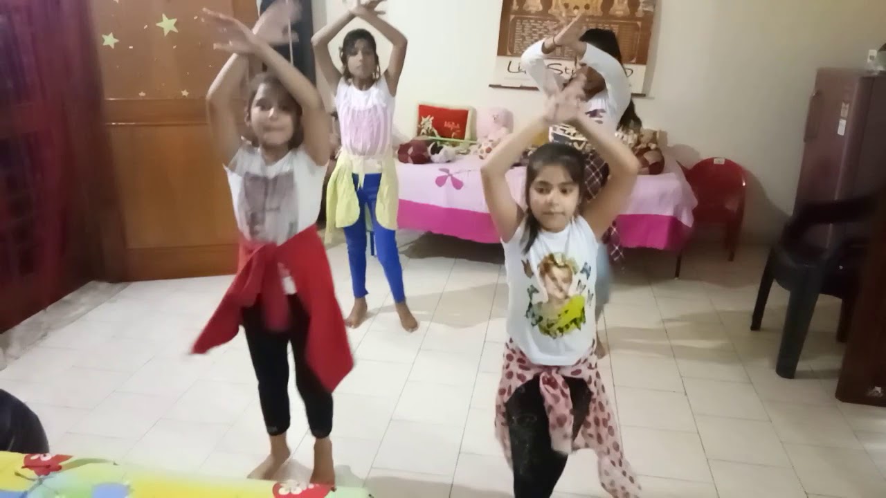 Goriya re choriya re... - YouTube