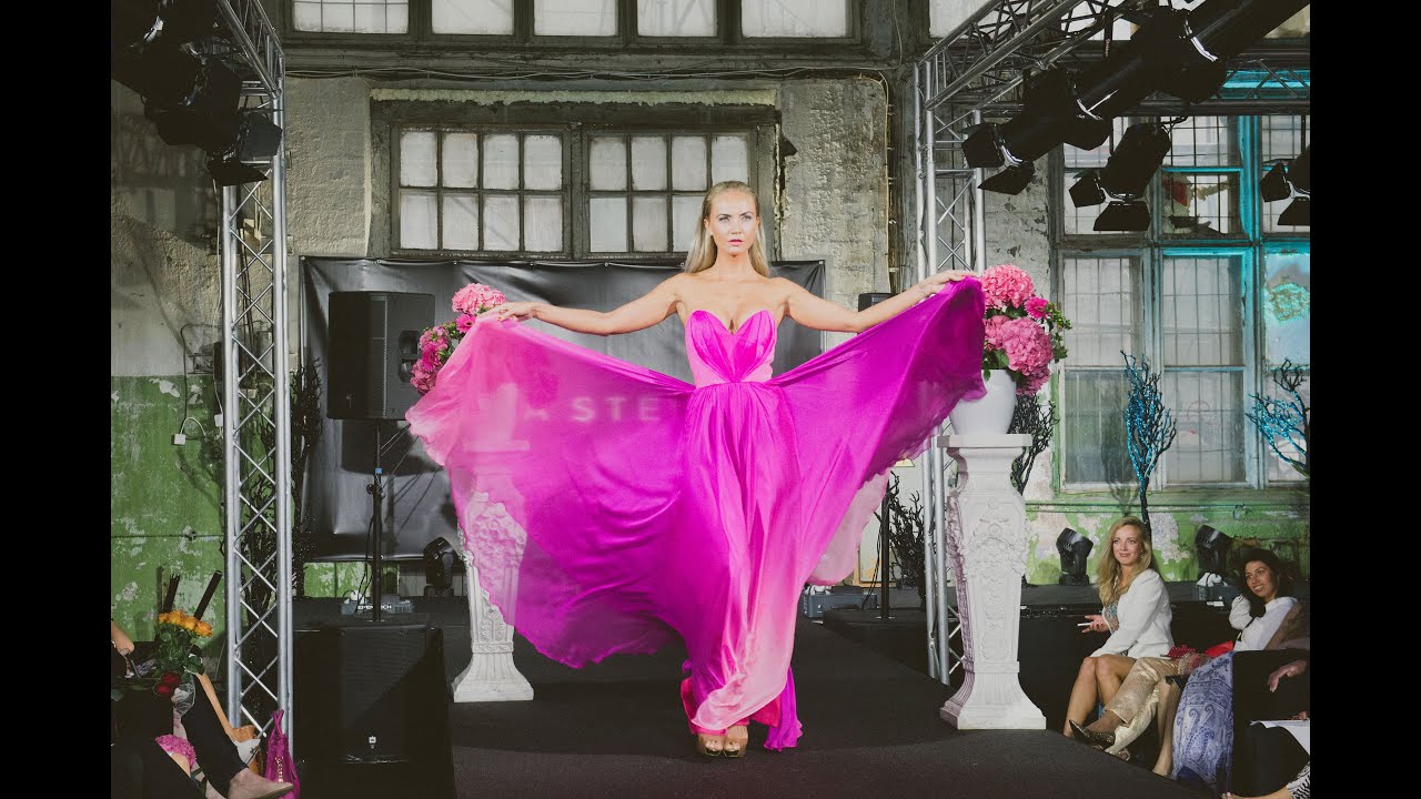 Liina Stein fashion show - RESORT 2015/16 - YouTube