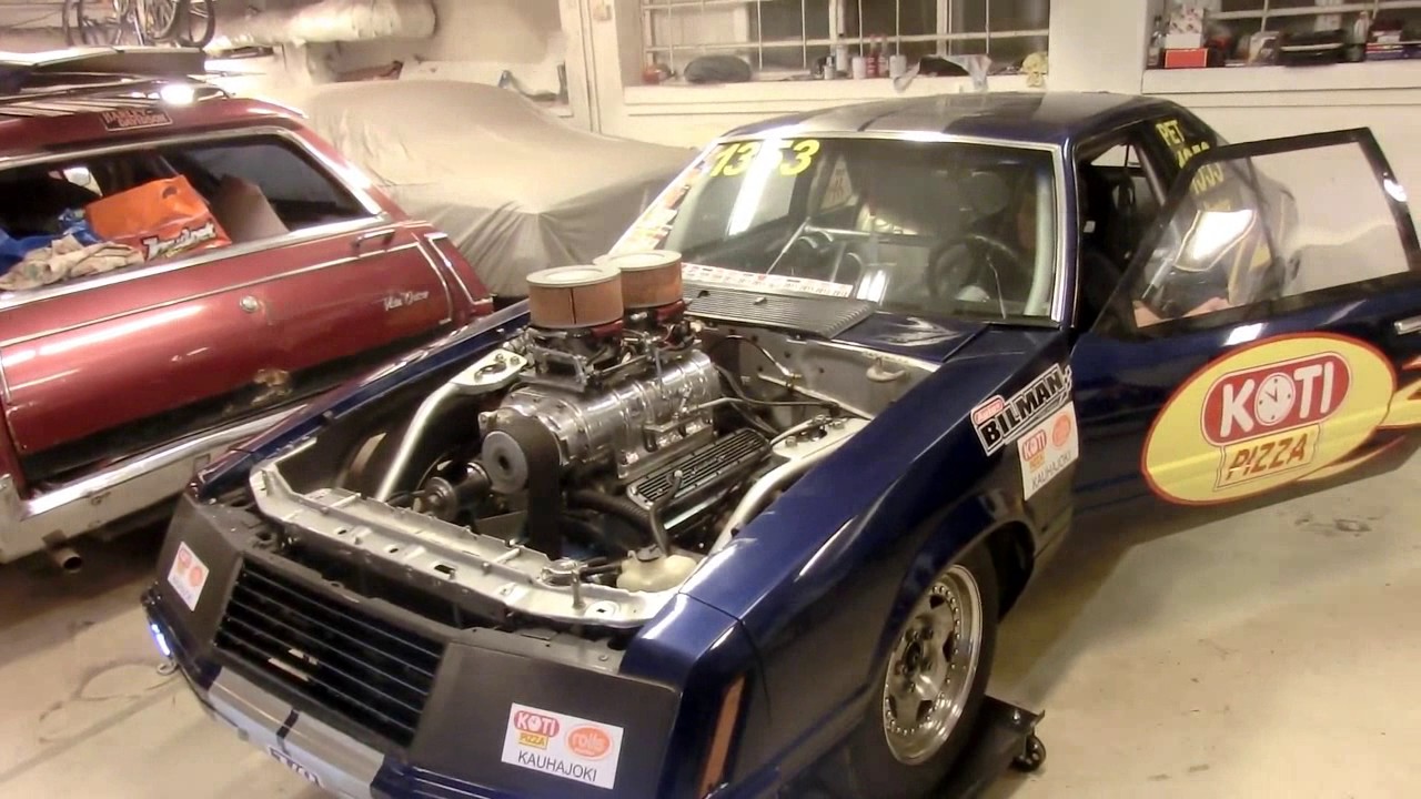 Ford Mustang SBC Blower warm up - YouTube