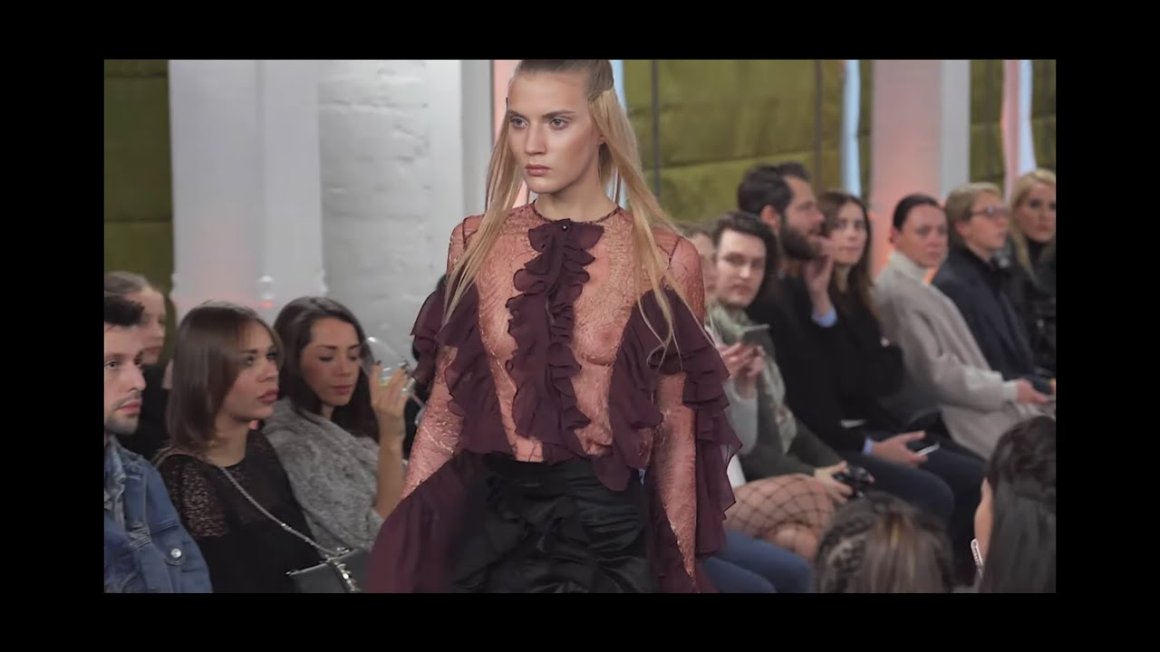 Naked Braless Fashion Show, no bra models compilation, showing cute ...