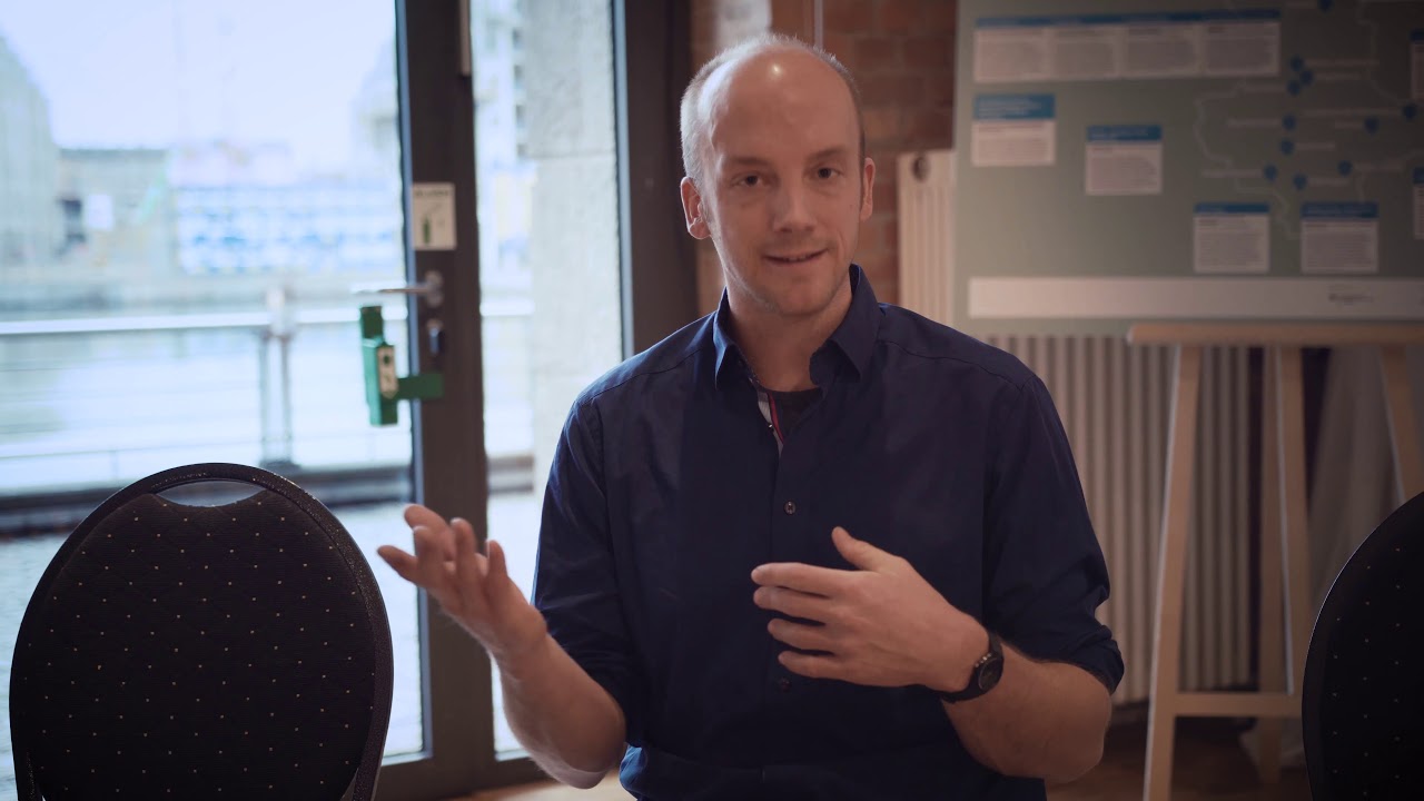 OPENION im Gespräch mit Julian von Oppen - YouTube