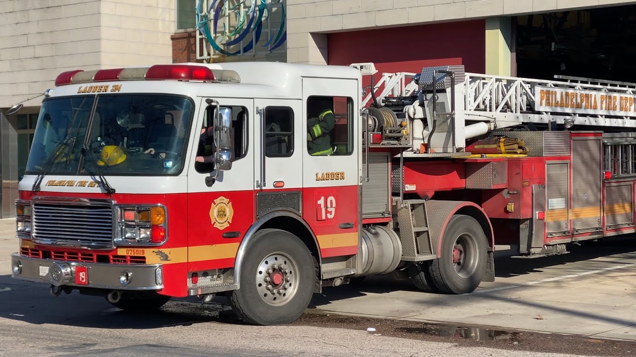⁴ᴷ PHILADELPHIA FIRE DEPARTMENT LADDER 19 RESPONDING - YouTube