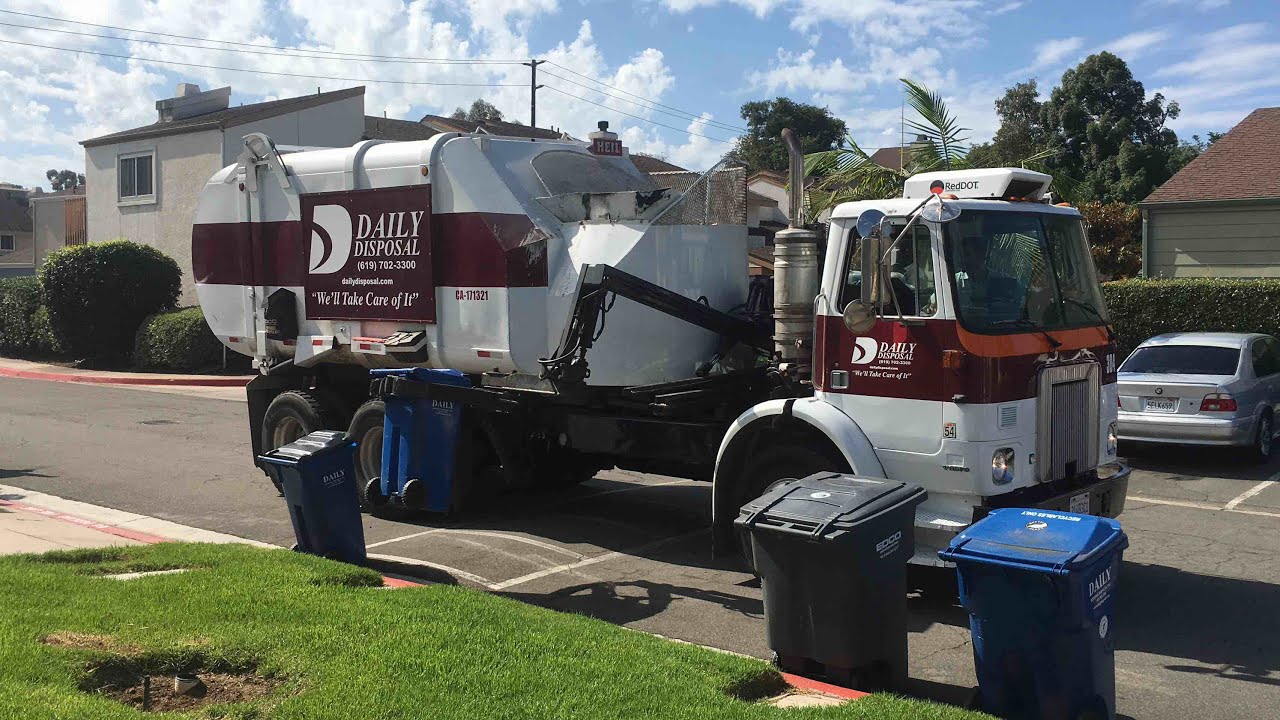 Daily Disposal Rapid Rail #304 on Recycle - YouTube