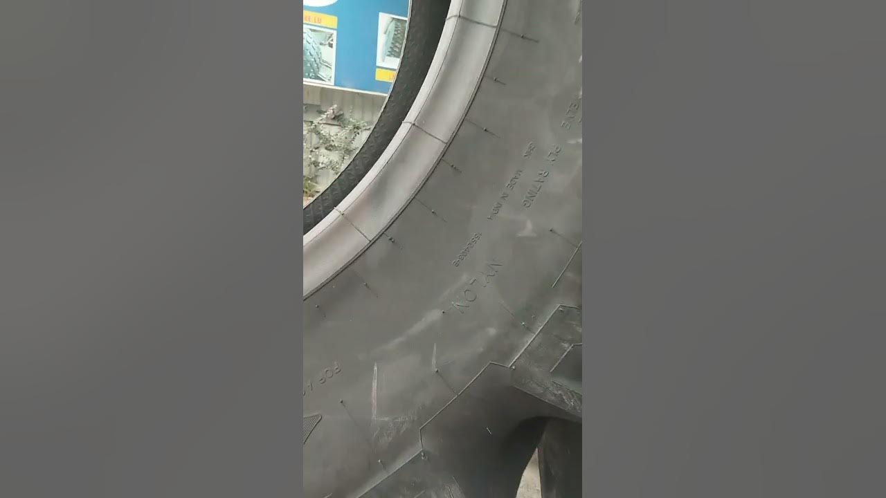 Vỏ lốp xe máy cày nhà nông hiệu MRF 16.9-28 nhập Ấn Độ gai lỳ đi ruộng khô siêu bền #lopxe - YouTube