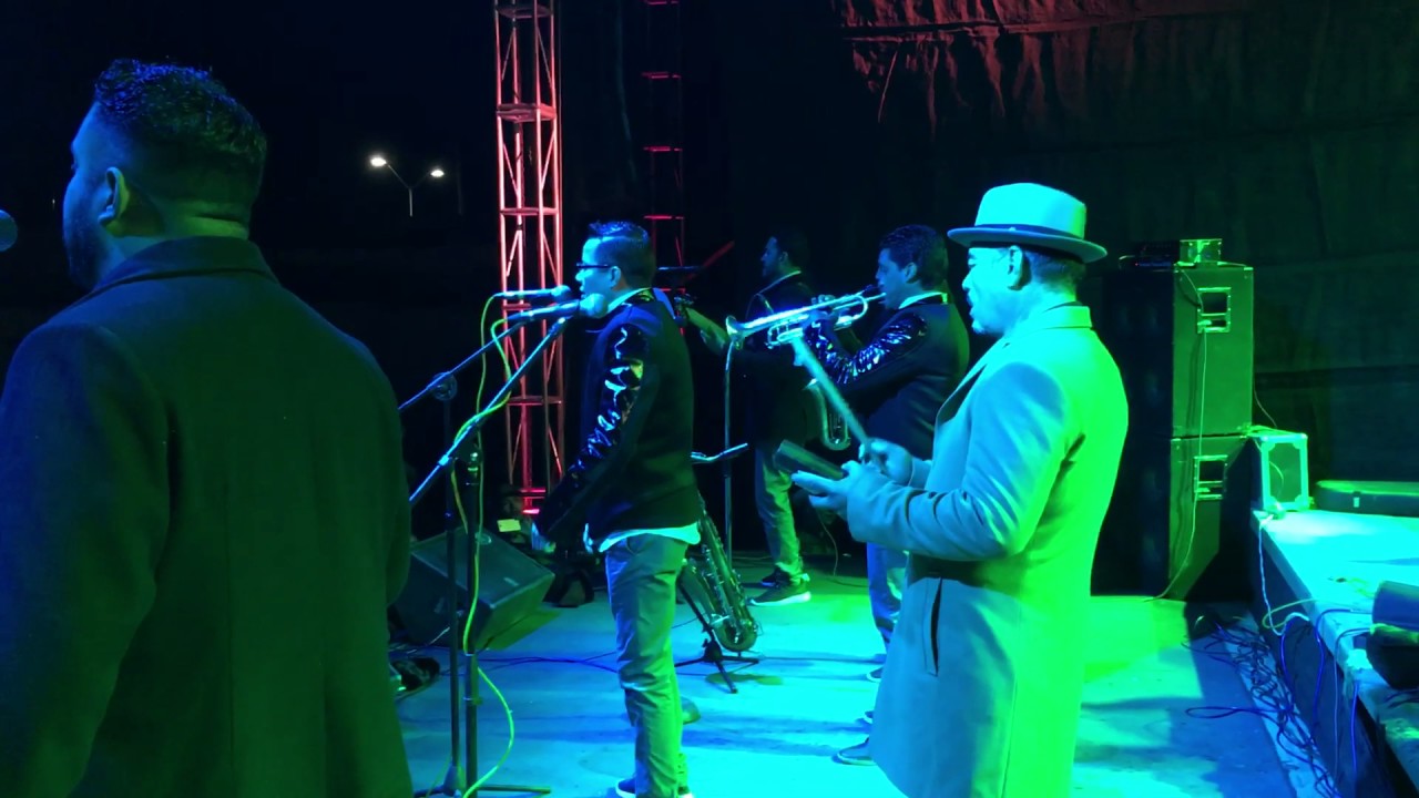 Tropicalisimo Apache - Y Llueve - YouTube