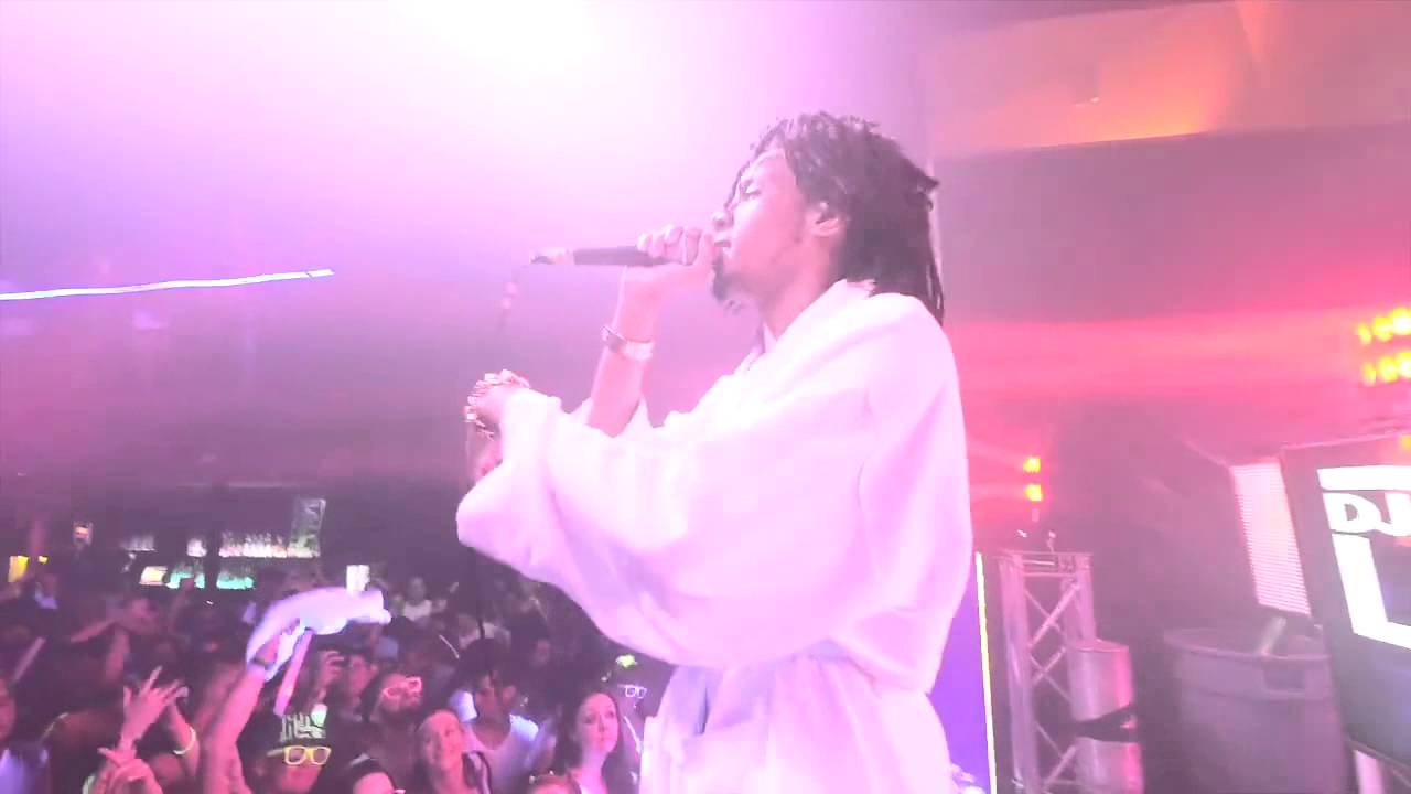 HARVEY J PERFORMS IN WILMINGTON - YouTube
