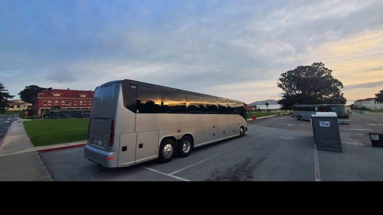Driving a 45 Foot Bus Through San Francisco - YouTube