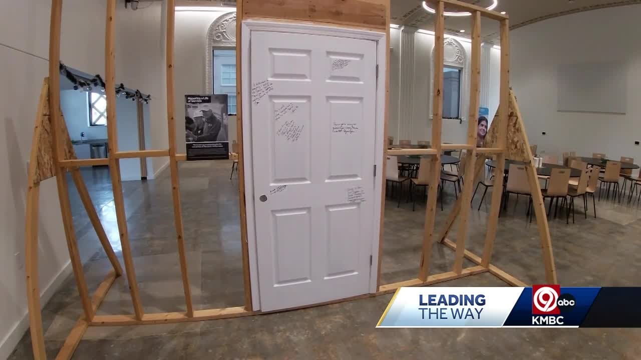Habitat for Humanity honors President Carter with memorial wall - YouTube