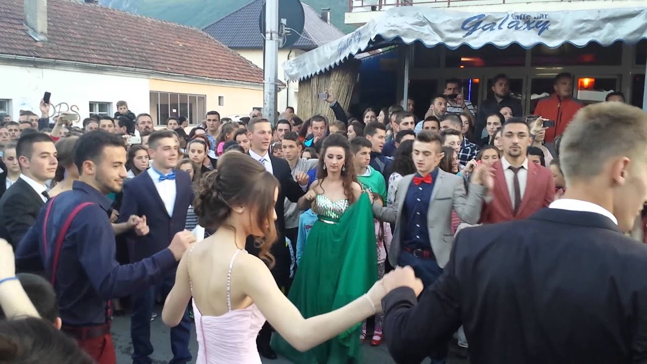 Albanian prom night Gusinje 28.05.2014 - YouTube