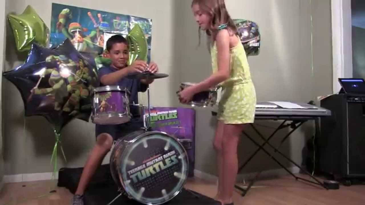 Teenage Mutant Ninja Turtles Jr Drum Set Peavey - YouTube