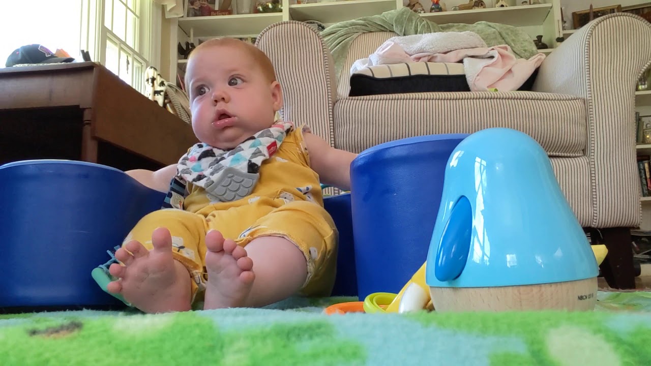 Baby reaching practice - YouTube