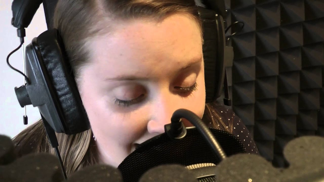 Laura Phelan - When I see you smile.... Bic Runga cover - YouTube