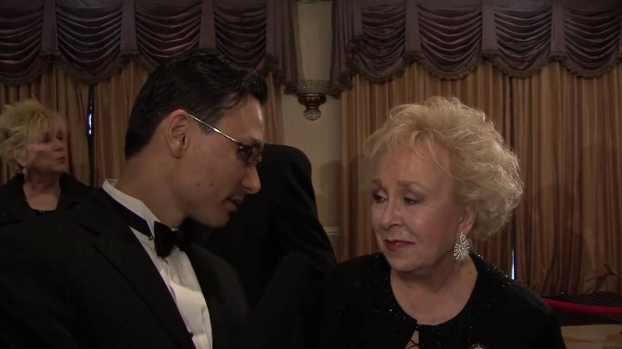 Kenji & Doris Roberts of Everybody Loves Raymond! - YouTube