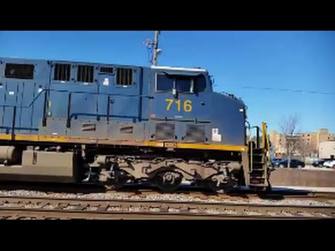[CSX]716 ES44AH & 2 Other Ge's Leads Q400-18 Through Fay NC & Decent Size Train - YouTube