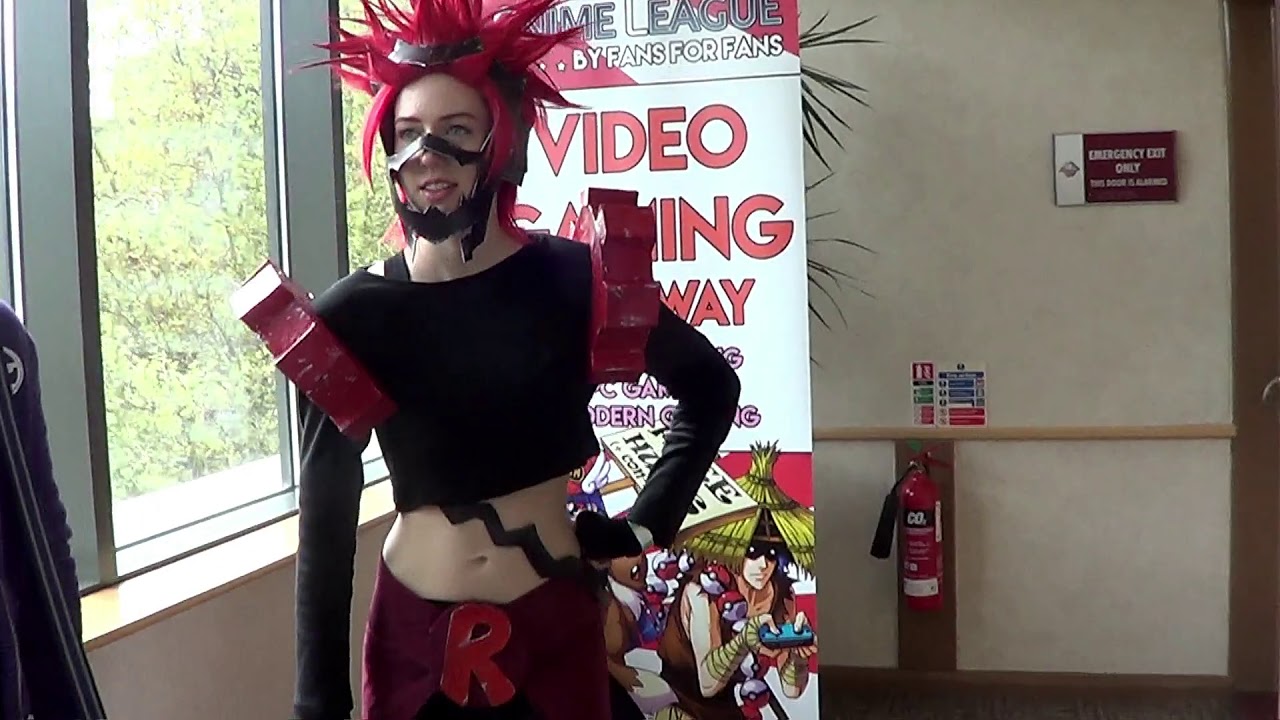 Bristol Anime Comic Con Walkthrough 2019 - YouTube