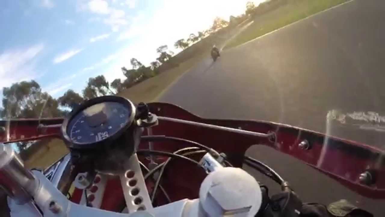 2014 Victorian Historic Championship (Honda CB77 500) Broadford race ...