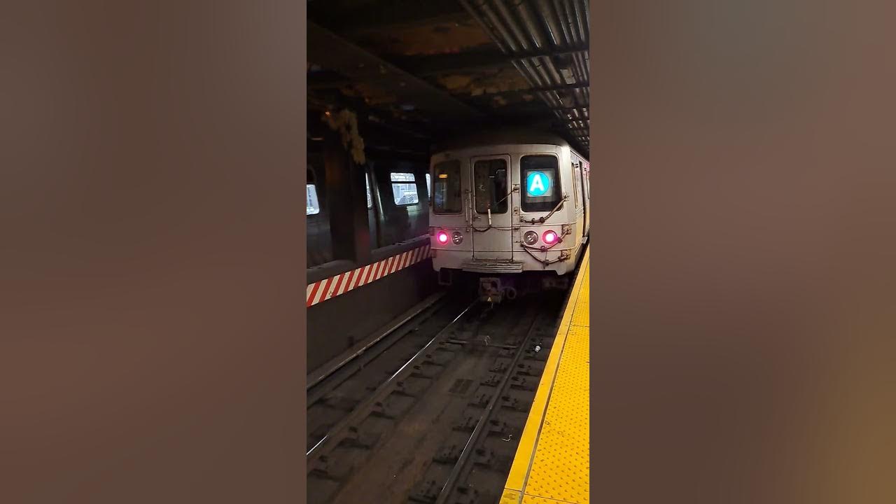 Manhattan Queens Bound R46 R179 A trains R46 C train at Jay Street Metrotech - YouTube