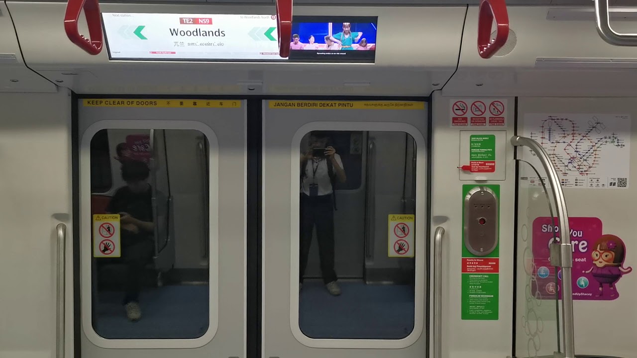 SMRT CT251 [2006]: Arriving Woodlands - YouTube