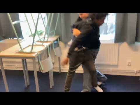 Mirtiz and christiz fightiing for the youtizz medal