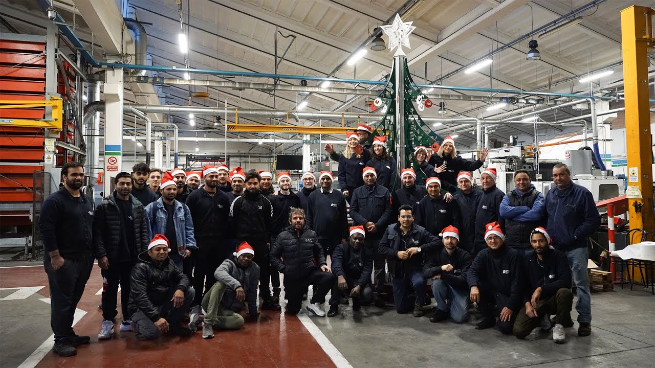 Officine Pollastri | Buon Natale 2023! - YouTube