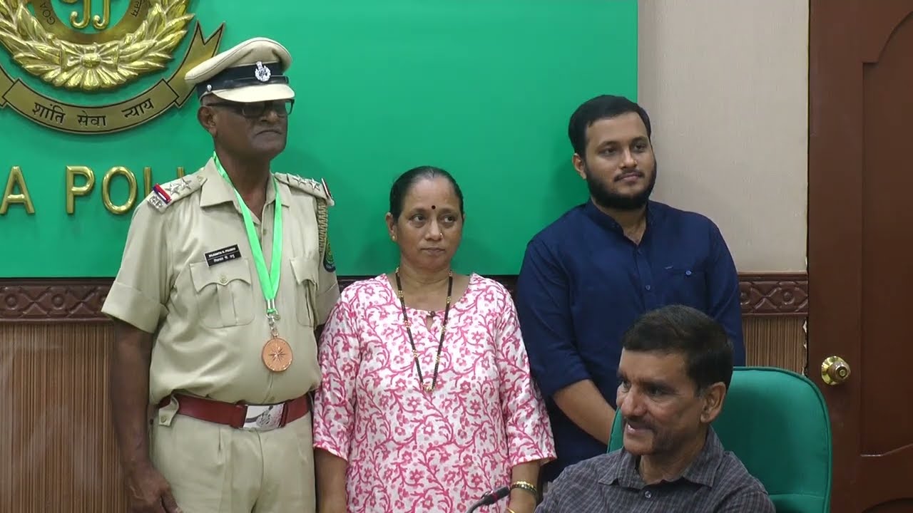 Retired Goa Police officer felicitated - YouTube