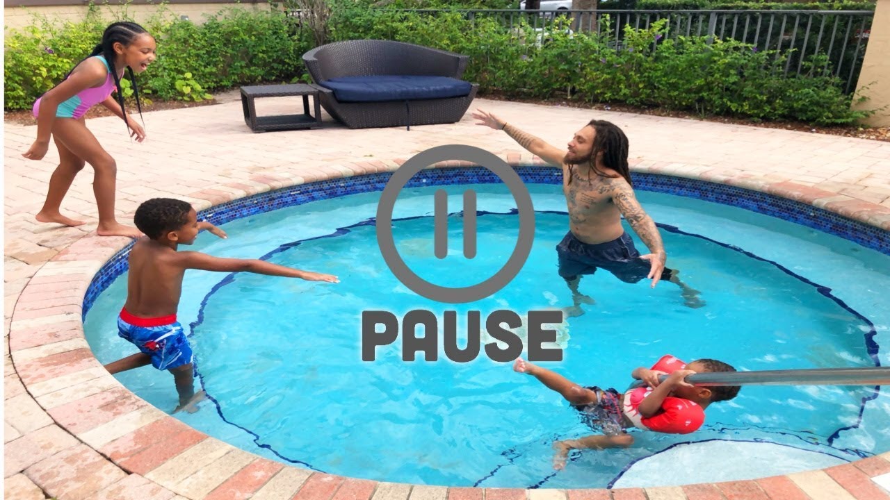 PAUSE CHALLENGE FOR 24 HOURS AT THE POOL - YouTube