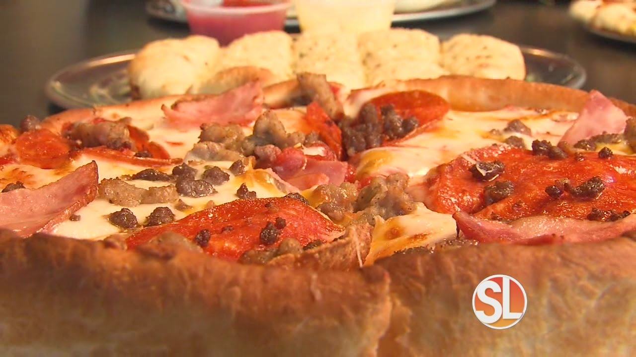 Pie Five Pizza: Customized pizza in just 145 seconds - YouTube