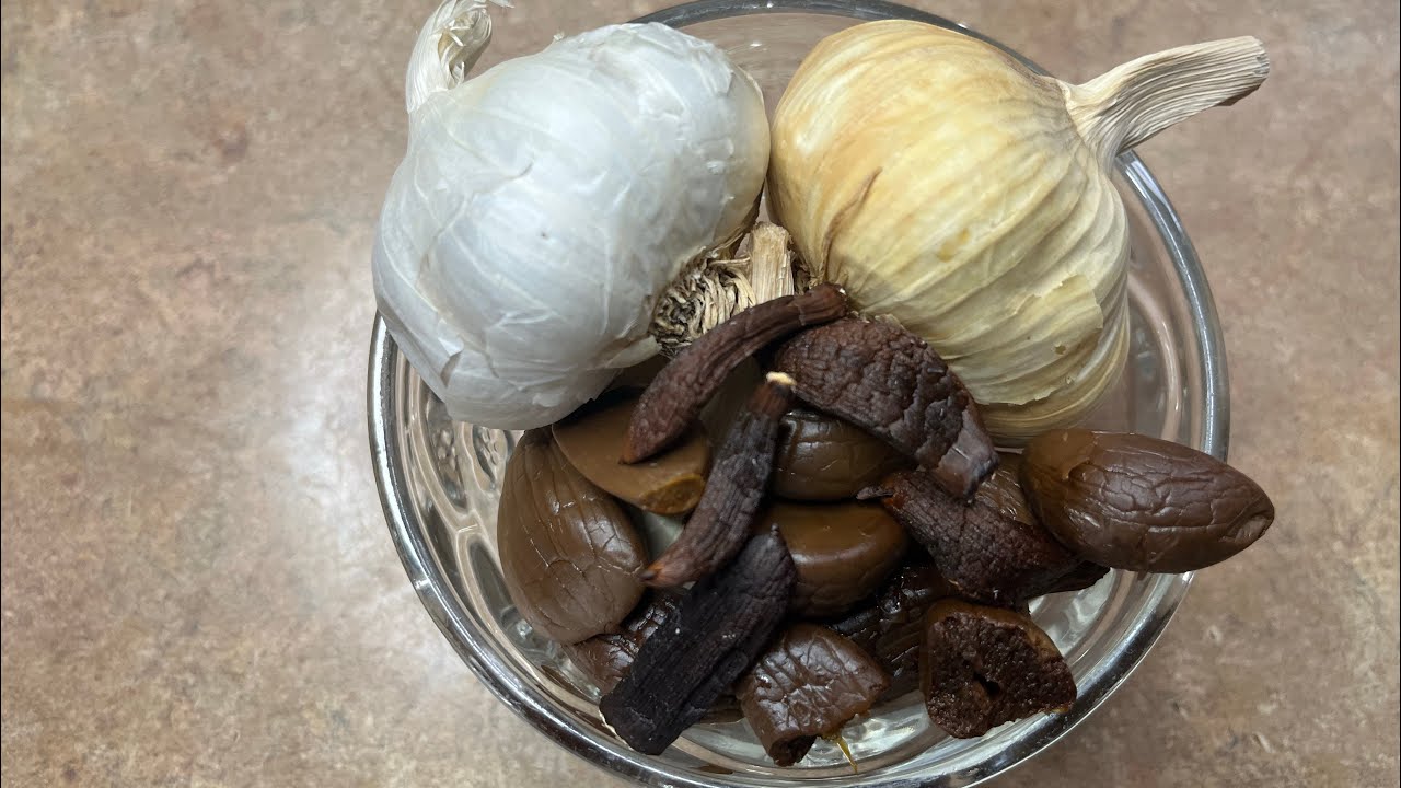 How To Make Black /Fermented Garlic at Home - YouTube