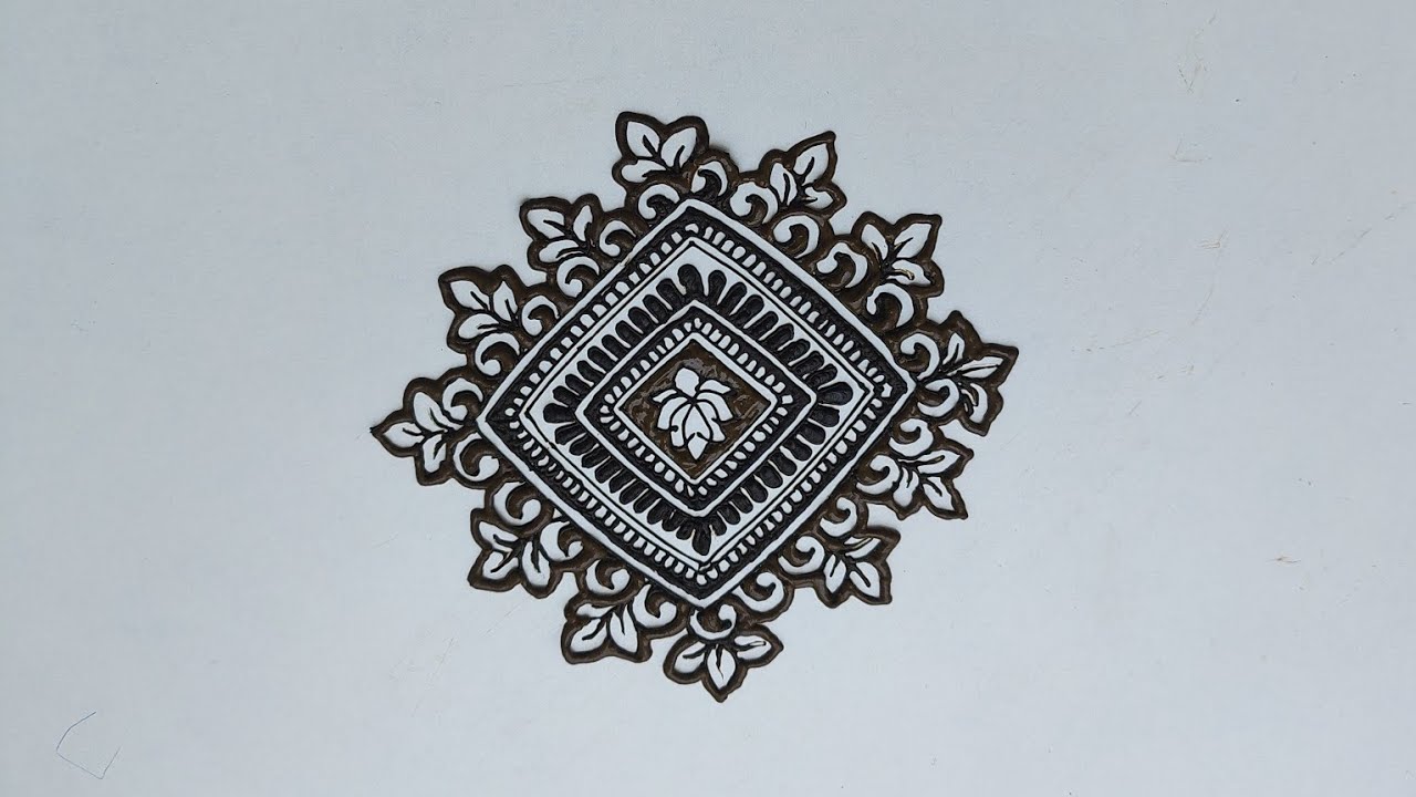 Triangle 📐 Shape Mehandi Designs ️# Latest #ytshorts #viralvideo #henna ...