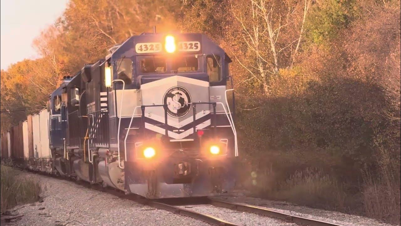 LSRC 4325, LSRC 302 & LSRC 6301 Southbound in Alpena, Mi on October 18th, 2024 - YouTube