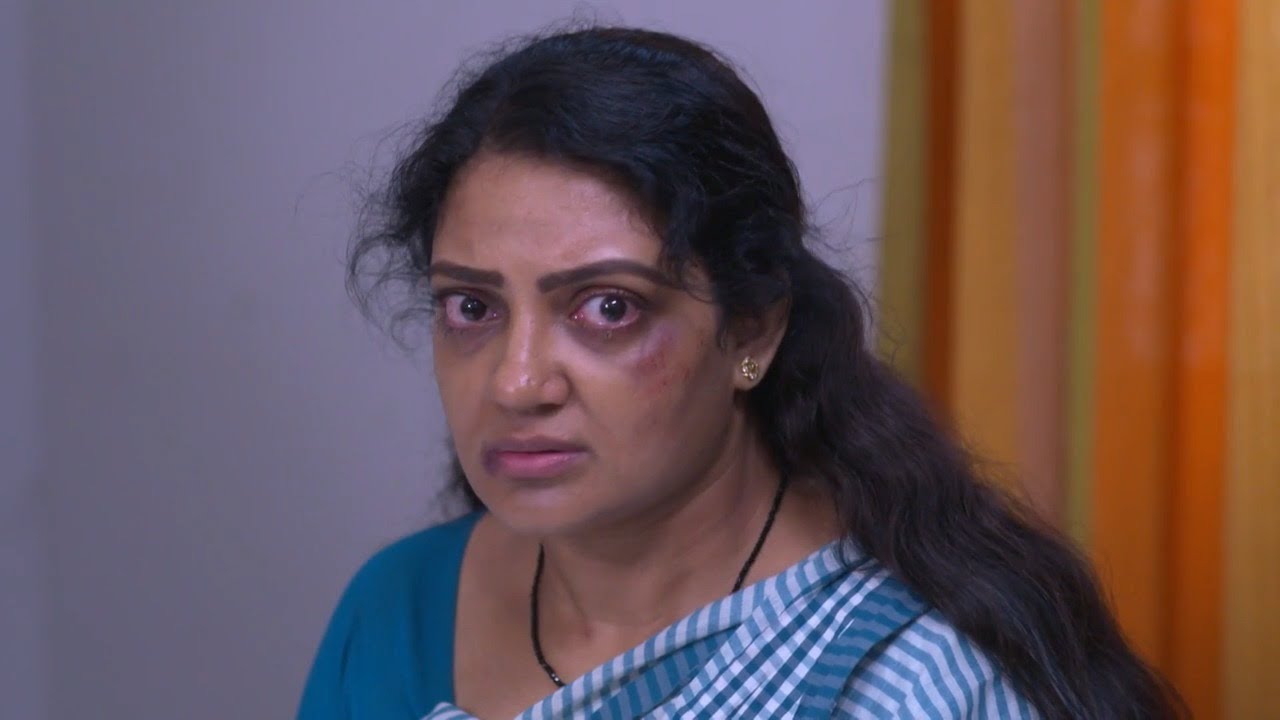 Bhramanam | Shocking moment for Anitha | Mazhavil Manorama - YouTube