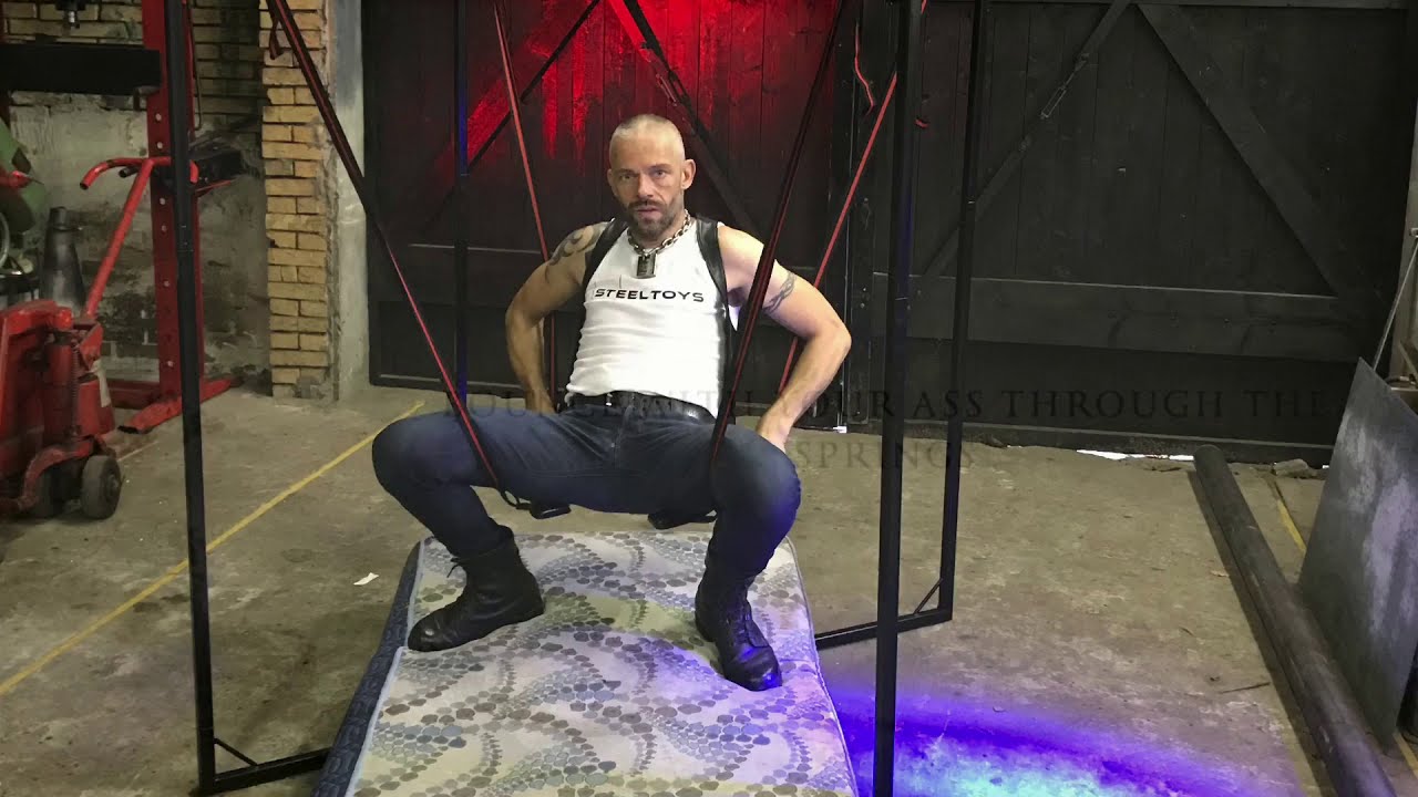 Sling Seat Steeltoys Slingframe slingstand - YouTube