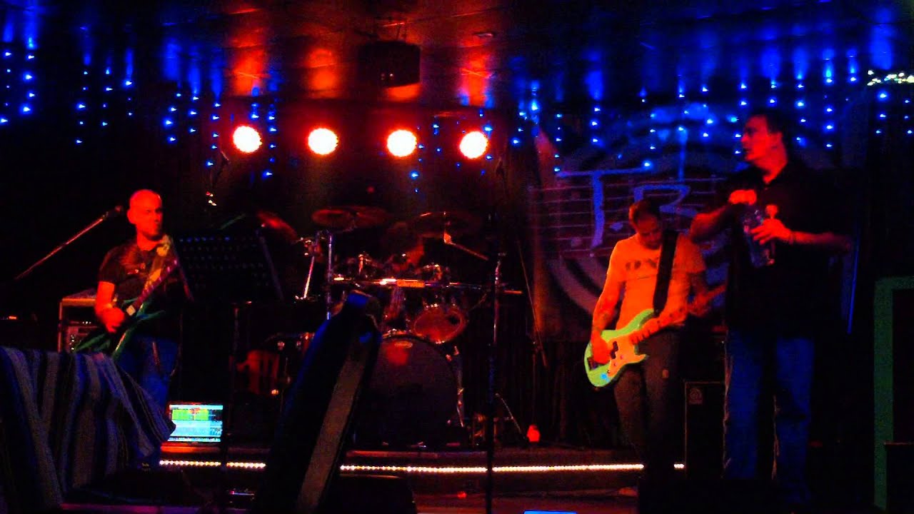 TBA band 'Talk Dirty to Me' at Odom's bar - YouTube