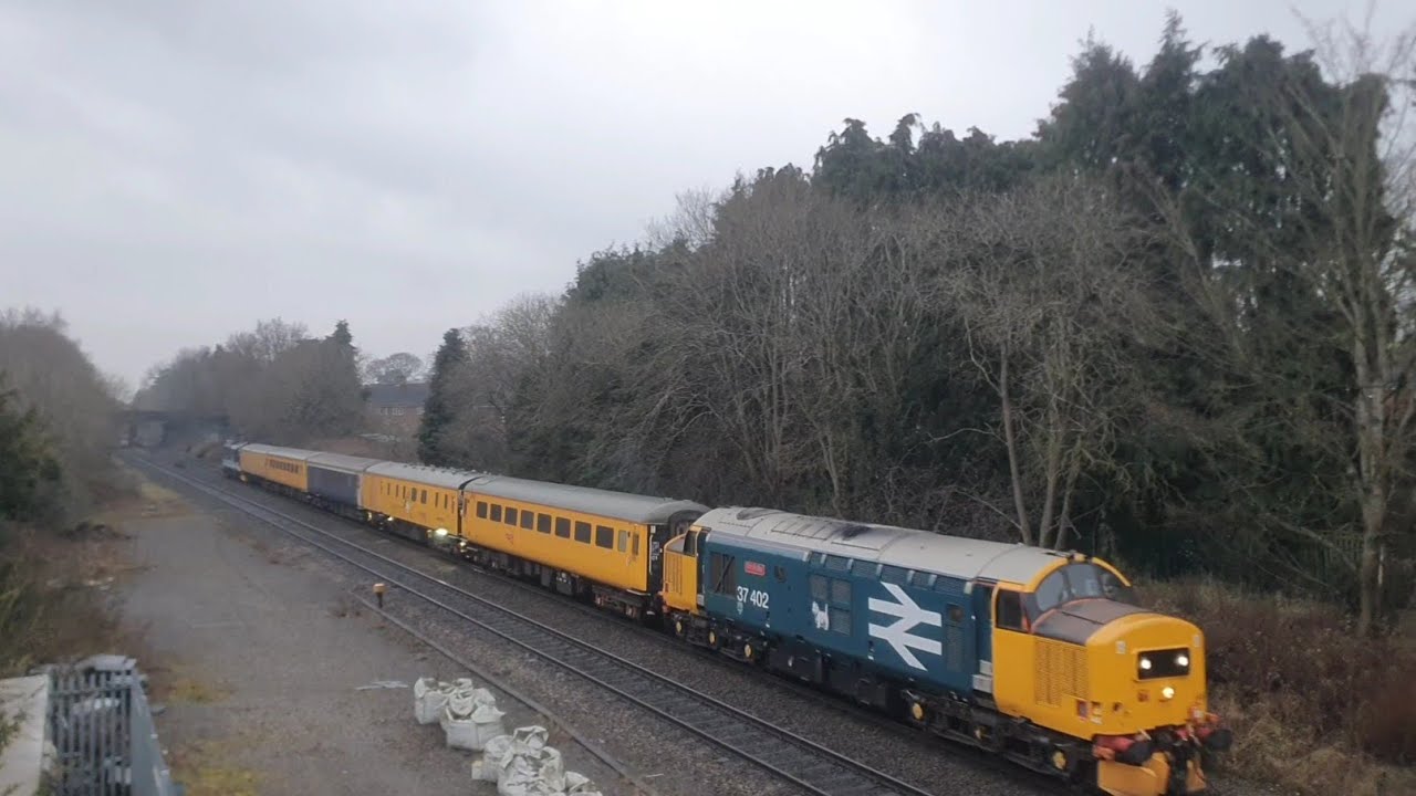 Class 37's 057 610 & 425 402 thrashing along the Chiltern line + dogbox ...