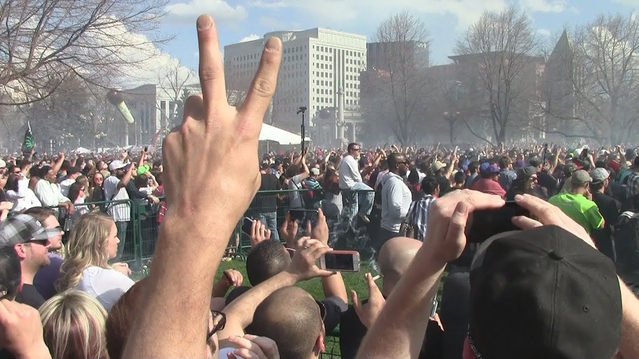 420 Rally at 4:20 Civic Center Park Denver, Colorado 2014 - YouTube