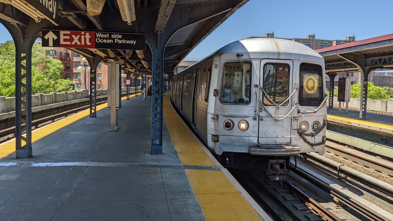 NYC Subway: R46 Q Train with Bad Brakes - YouTube