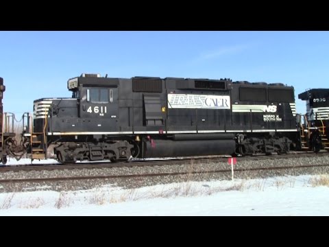NS 4611 "transcaer" GP59 Locomotive up close and personal - YouTube