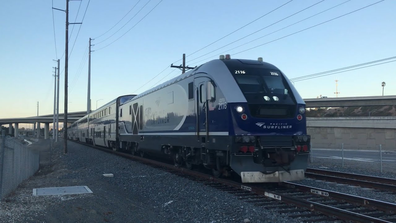 2 Amtrak Pacific Surfliner trains pass by Laguna Niguel ft. CDTX 2116 ...