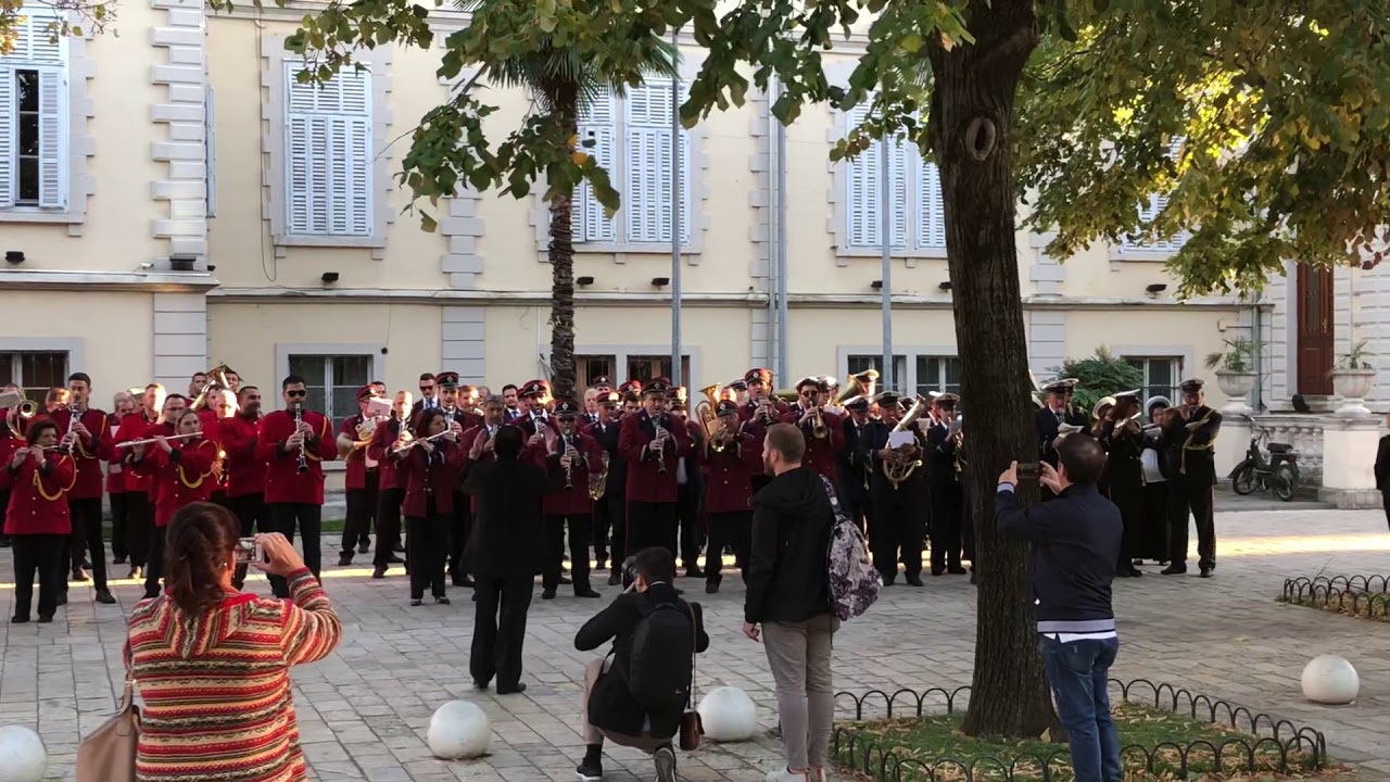 Takimi nderkombtar i orkestrave frymore ne Shkodër - YouTube