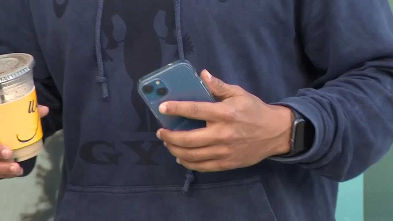 Expert Explains How To Prevent Cell Phone SIM Card Swapping - YouTube