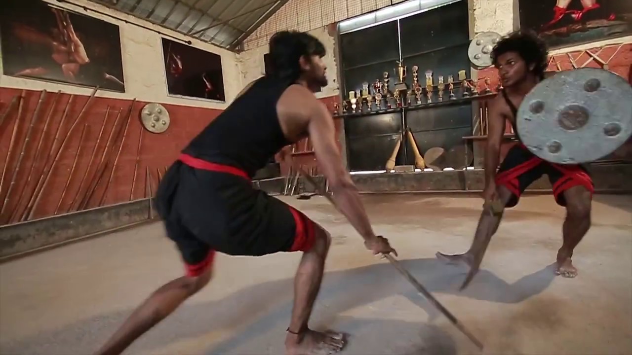 KALARIPAYATTU SWORD AND SPEAR Demonstration - YouTube