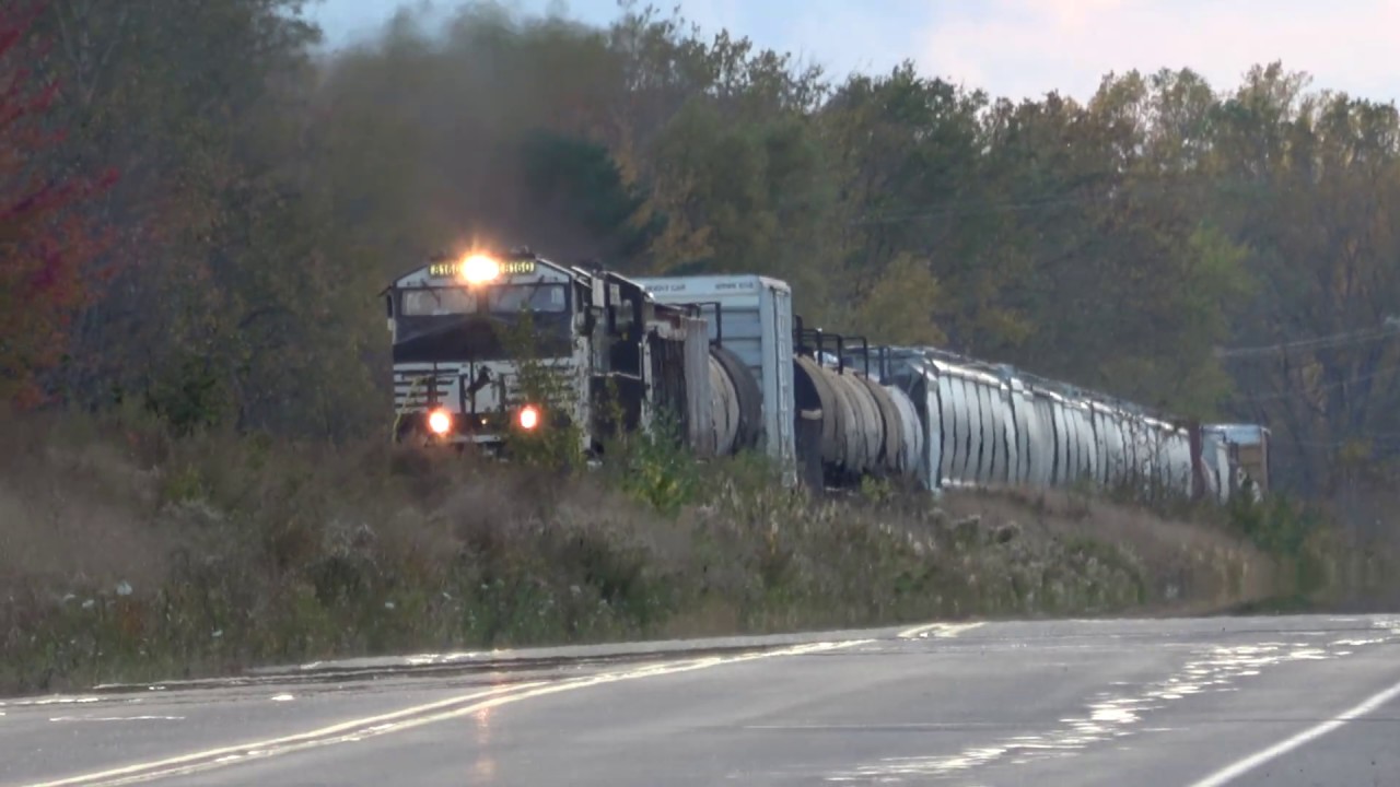 Norfolk Southern freight Train 4K Video - YouTube