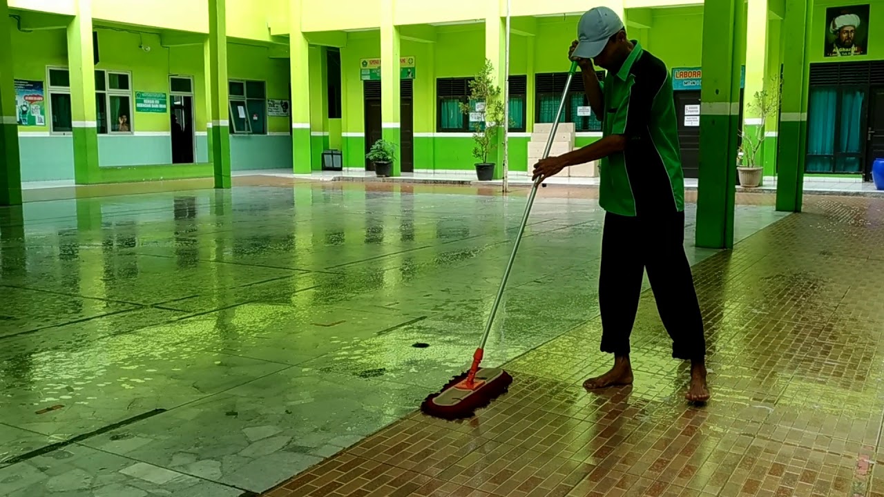 Action Verb; Mop the floor 20200215 113806 vHDR Auto - YouTube