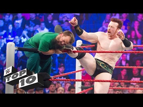 Brutal Royal Rumble Match eliminations: WWE Top 10
