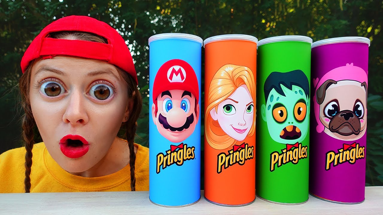 프링글스를 먹으면 무엇으로 변할까요! 알리의 마법 Mukbang Giant Pringles with elsa and Hulk ...