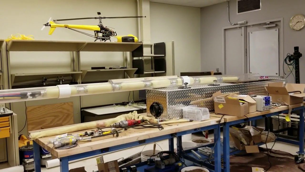 GE's bio-inspired, earthworm-like tunneling robot - YouTube