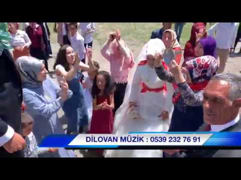 yok böyle birşey 😳(Harika ötesi bir gelin damat karşılama adetler insanı çok eskilere götürüyor)