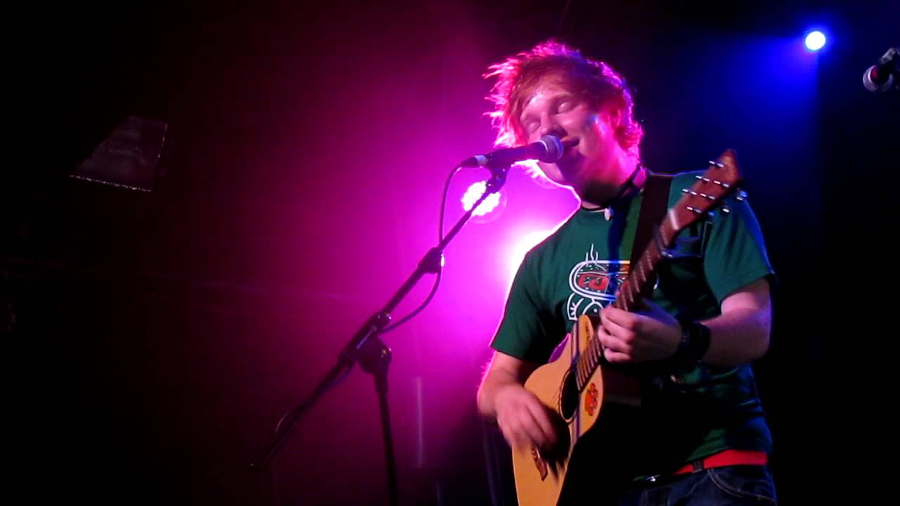Ed Sheeran - Homeless (Live) - YouTube