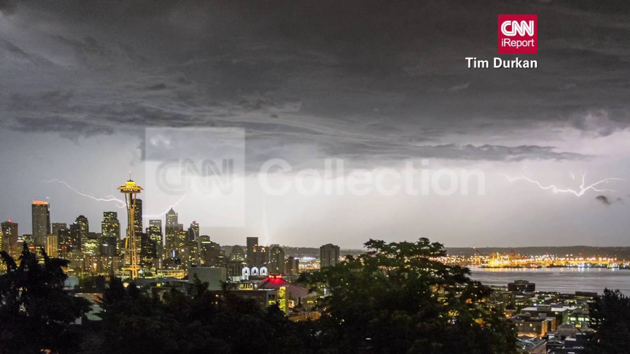 WA:LIGHTNING DANCES ACROSS SEATTLE SKY - YouTube